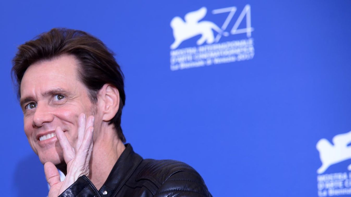 A Facebook ellen fordult Jim Carrey