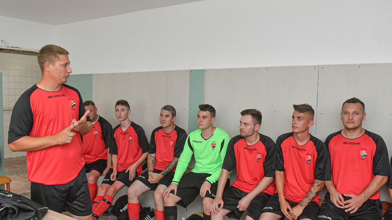 A kölesdi jelmondat szerint előre néznek