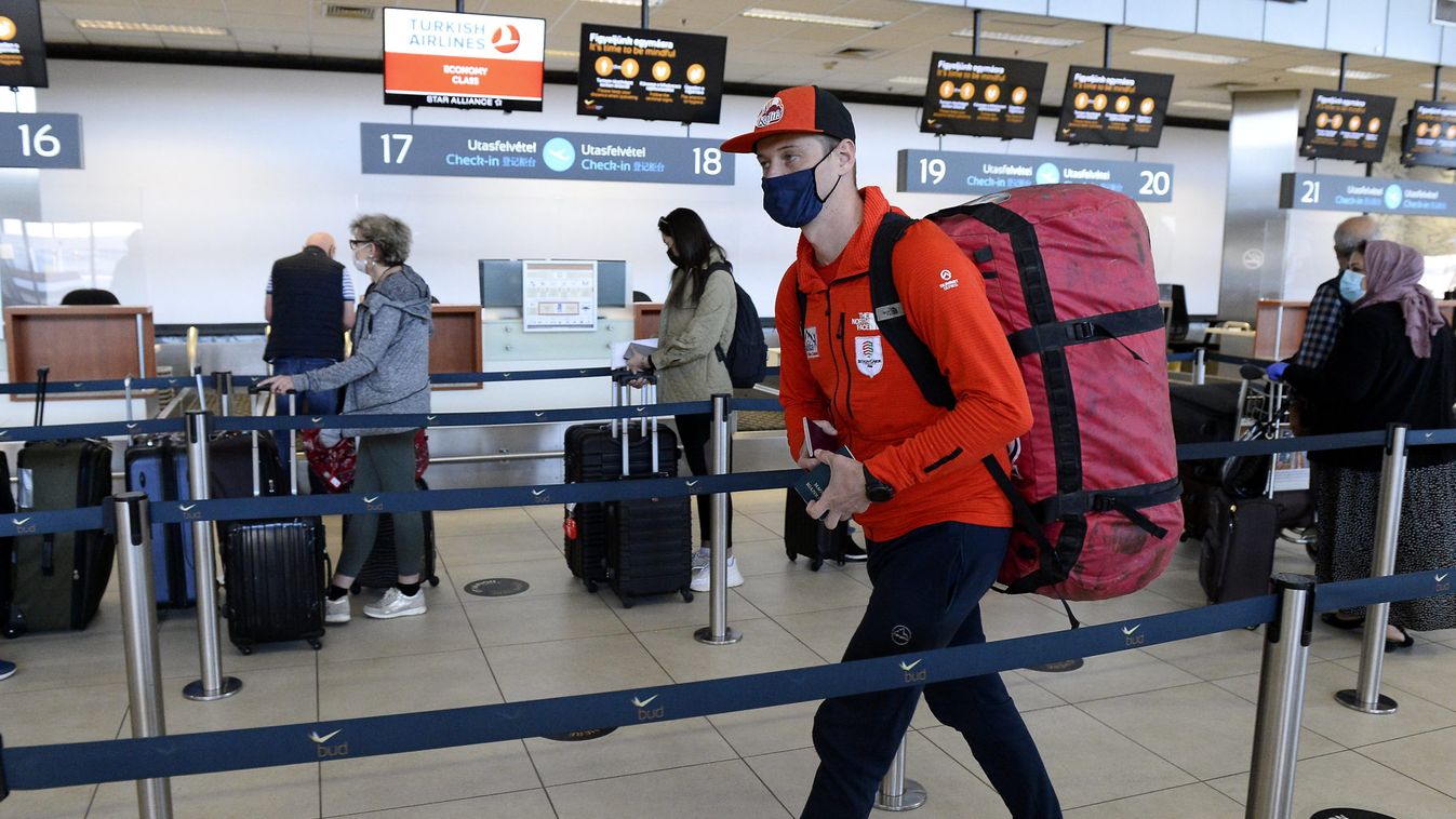 Varga Csaba megérkezett a Mount Everest alaptáborába