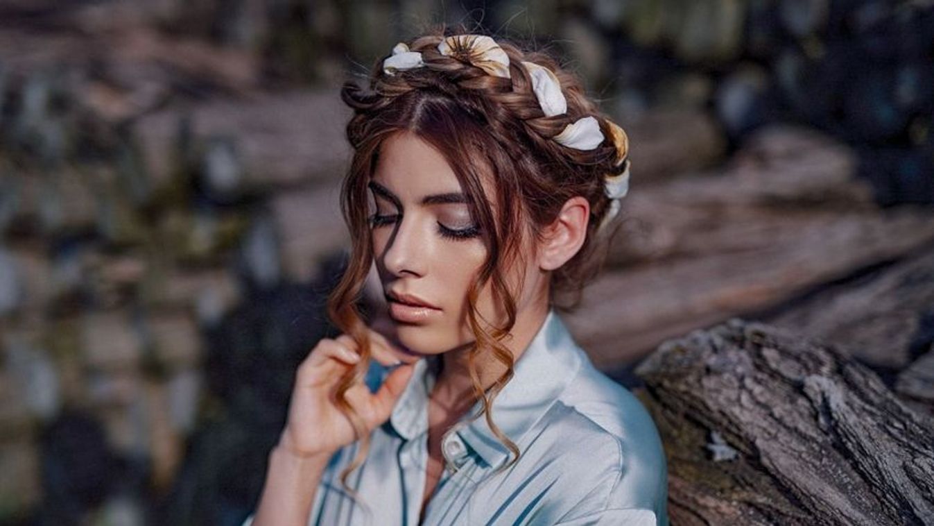 Nikolettet szexis pózban fotózták