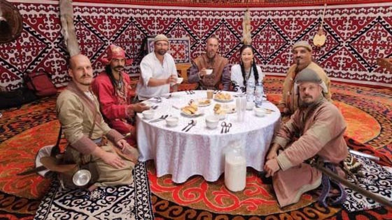 Kazak fesztiválon járt a Magyar Turán Alapítvány hagyományőrző csapata