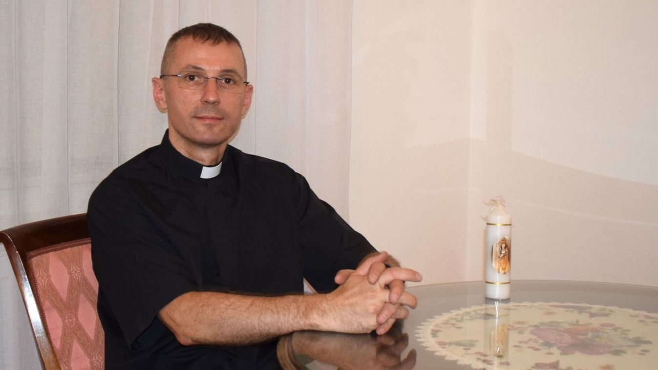 Otthagyta az egyetemet, lezárta a párkapcsolatát, és pap lett