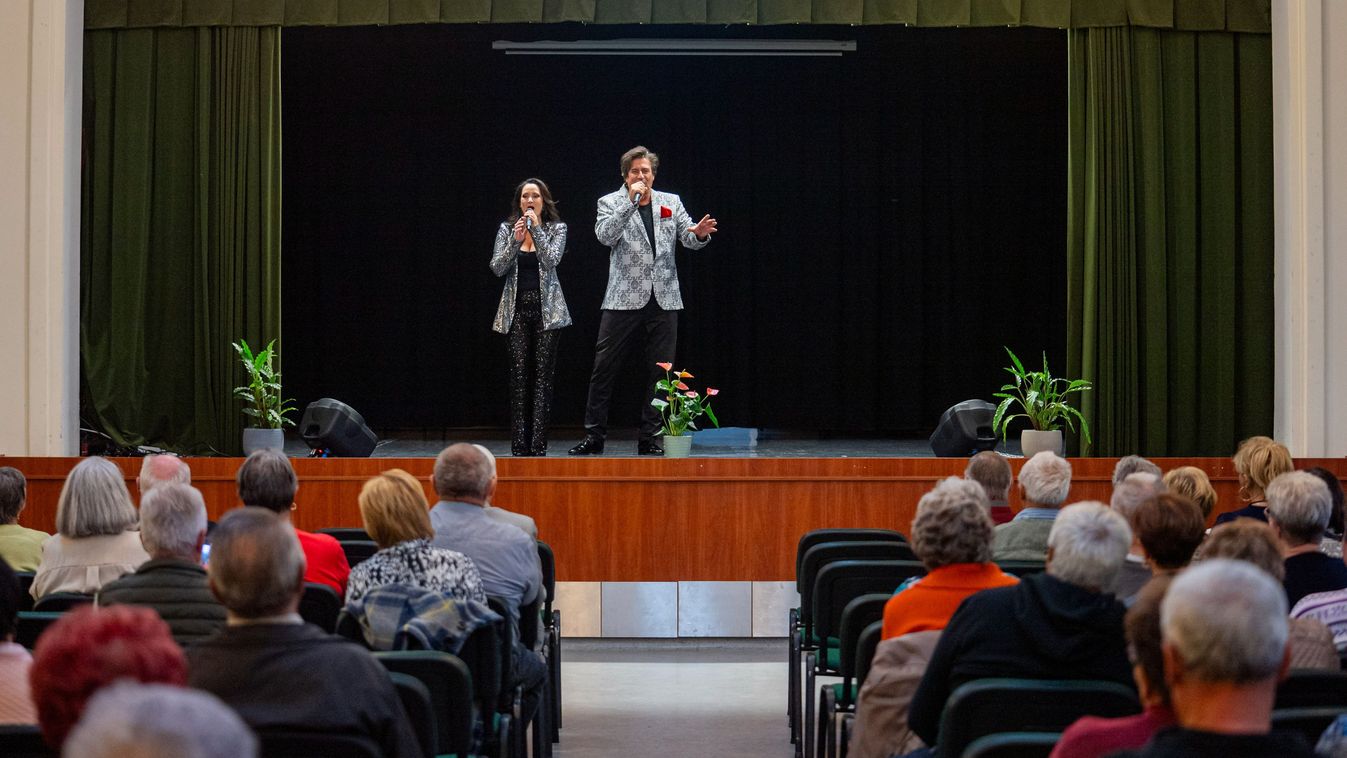 Szépkorúakat köszöntötték Faddon