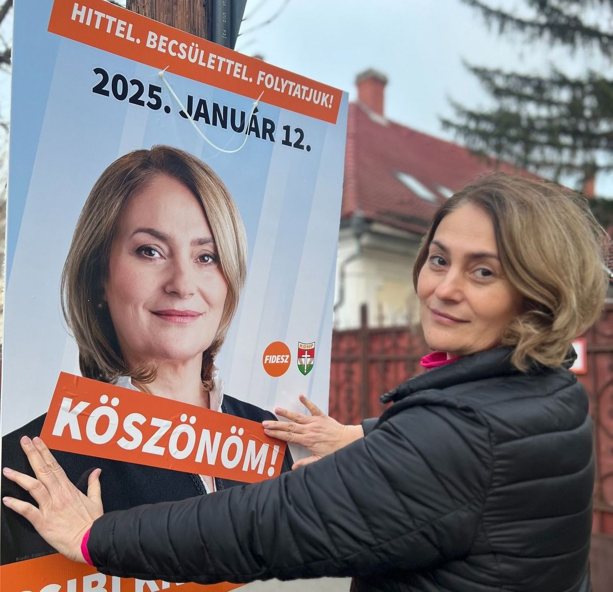 Csibi Krisztina plakáton köszöni a támogatást az időközi választás után
