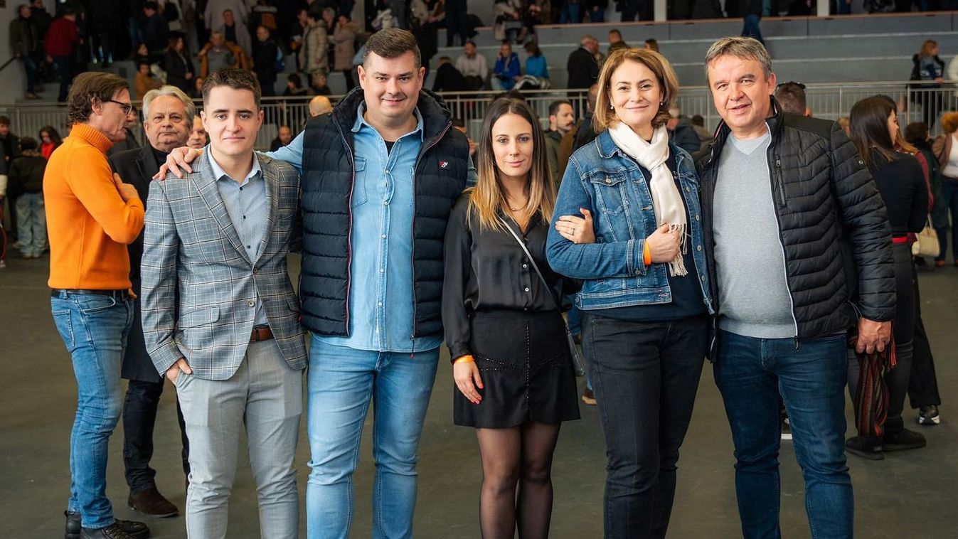 Zsikó Zoltán dr. Csibi Krisztináért kampányol