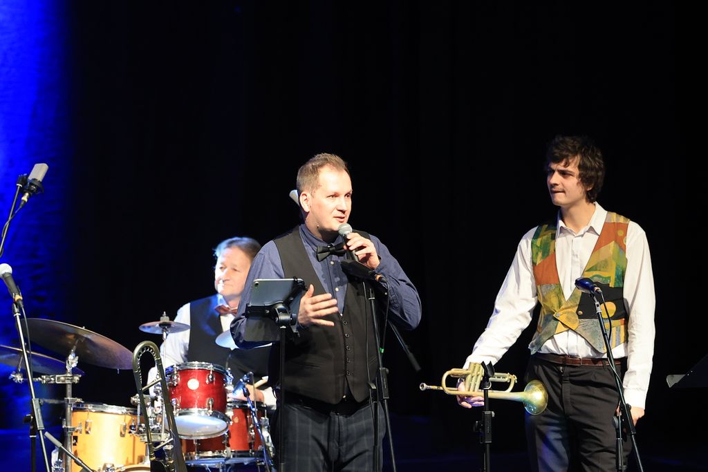 A Budapest Ragtime Band adott újévi koncertet Szekszárdon (videó)