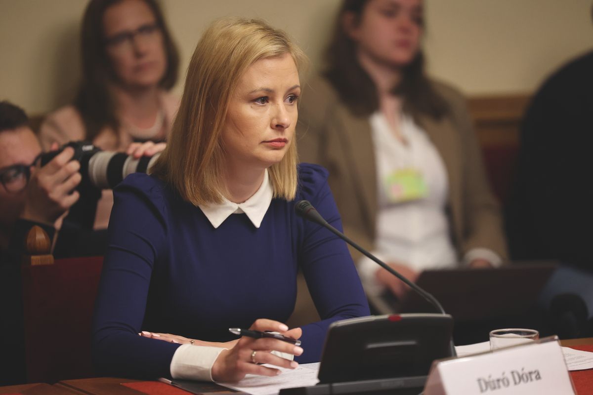 Dúró Dóra vagyonnyilatkozata: családi ház, telek és megtakarítások